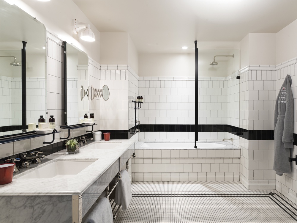 How to Create a Beautiful Hotel Bathroom at Home