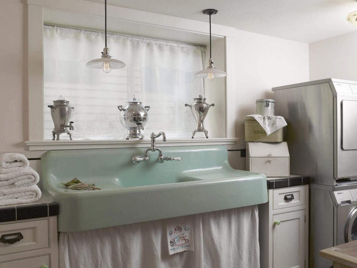 How to Choose the Perfect Laundry Room Sink